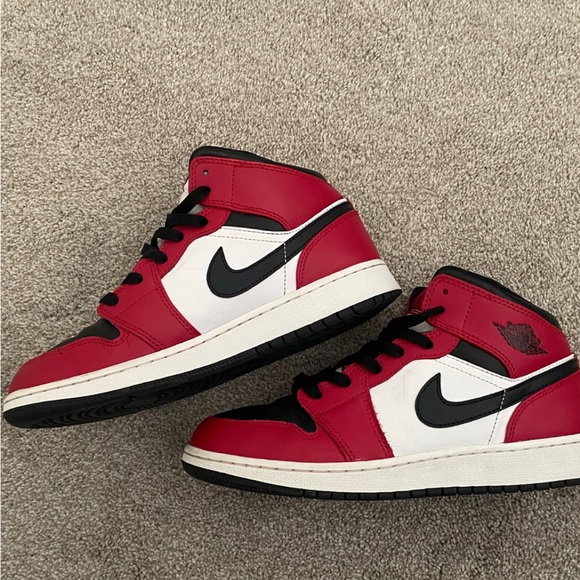 Nike | Shoes | Air Jordan Chicago Mid Black Toe | Poshmark